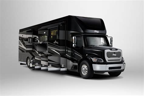 Rv Classes Guide Compare Class A B C And Super C Motorhomes