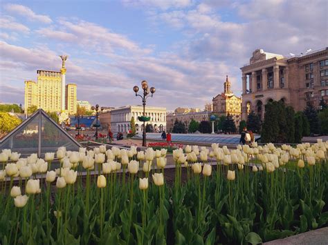 Kievnotes Починати треба з дітей ⠀ Коли я була дитиною мене завжди дивувало чому наша країна