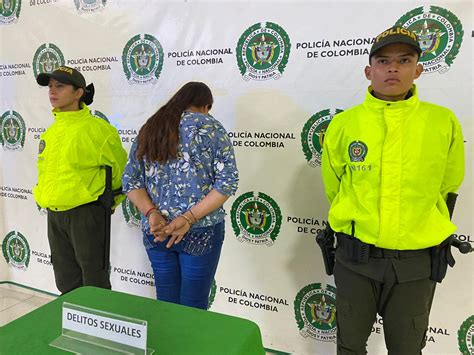 Madrastra Obligaba A Un Niño De 13 Años A Tener Relaciones Con Un Perro