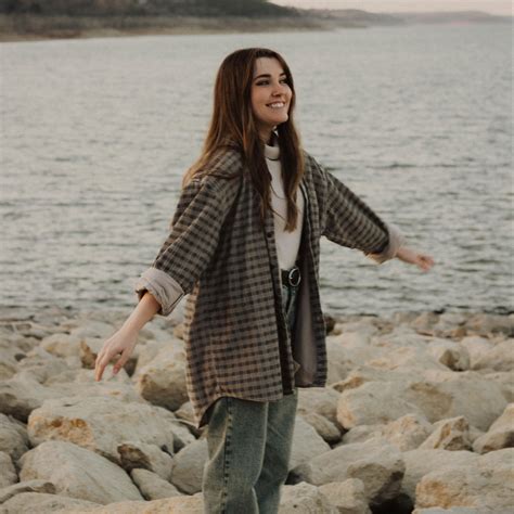 Hailey Cs Amazon Page