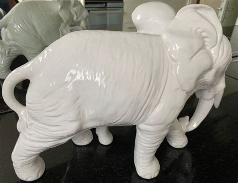 Keramik Elefant Mutter Mit Jungem Weiss Glasiert Kaufen Auf Ricardo
