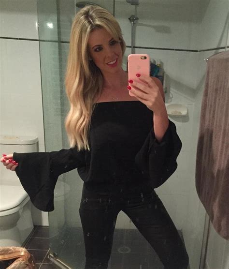 All Black Rrachelburr