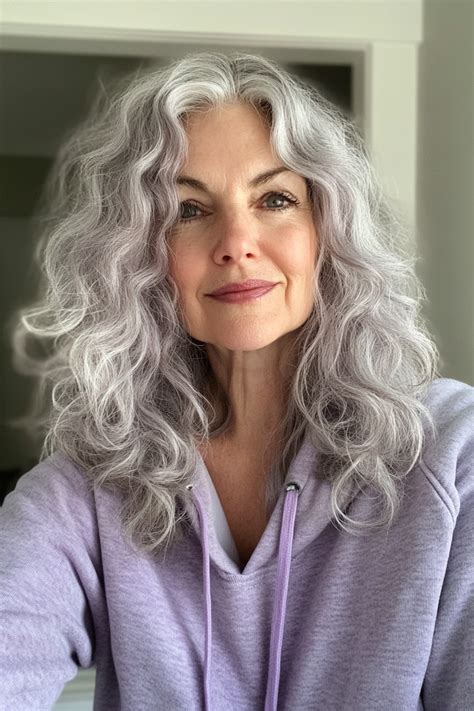 25 Surprisingly Amazing Hairstyles For Older Women With Curly Hair In