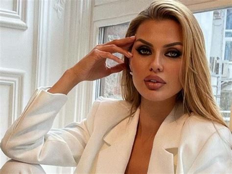 Виктория Боня показала лицо без фильтров обвинив россиянок в эйджизме Topnews Ru