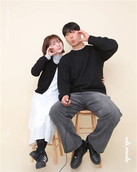 흑백컬러 셀프사진관 오디티모드 볼하트 포즈로 셋이서 찰칵 📸🫶 귀엽고 사랑스럽고 막그래 ️ ️ ️ 오디티모드 셀프사진관 Instagram