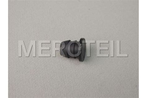 Buy the spare part Mercedes-Benz A0039970786 plug
