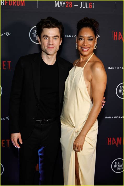 Patrick Ball Gets Bloody And Shirtless In Hamlet La Production The