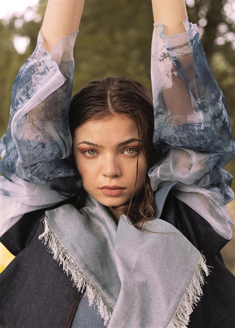 Eva R The Model Booker