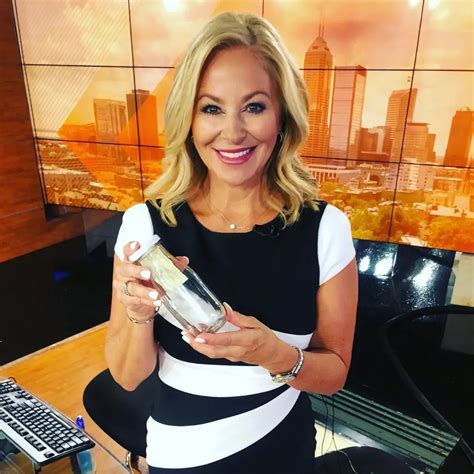 Julia Moffitt Age Weight Loss Net Worth Husband Salary Height