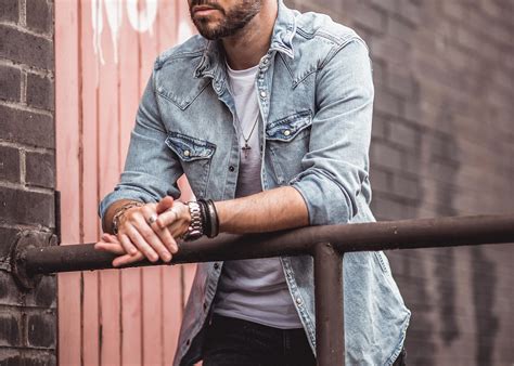 Essential Fashion Items For Men To Create A Casual Chic Style Your