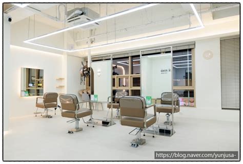 파주 다율동 헤어샵 예드헤어 오픈축하드립니다 미용실 셀프인테리어로 진행하시면서 스텐양면경대 제작과 미용실의자 미용기기 미용가구 전동샴푸대 윤주미용가구에서 같이 진행해