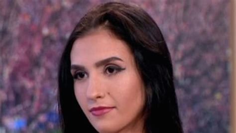 Aleexandra 18 Vill Sälja Sin Oskuld Nu Har Hon Hittat En Köpare