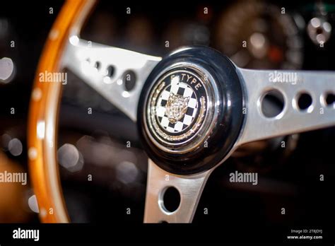 973 Jaguar E Type Series 3 V12 Classic British Sports Car In Red And