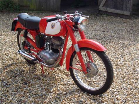 Moto Beta Mercurio 175cc Classic Motorcycle Pictures
