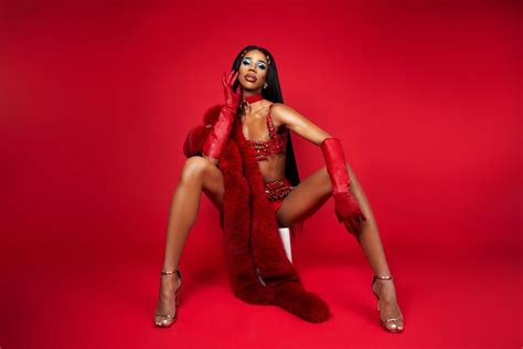 Naomi Looking Hot In Red R Rupaulsdragrace