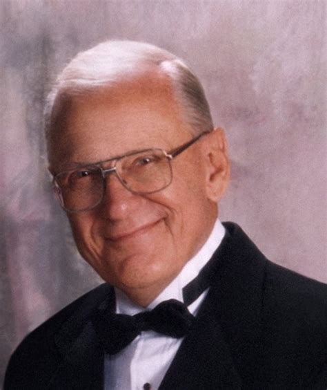 Maynard Warwick Obituary