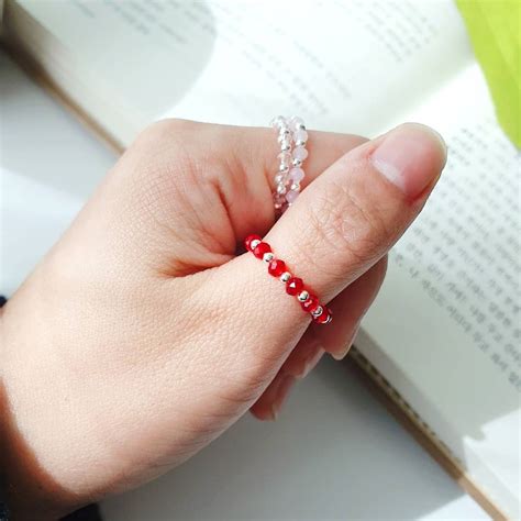 밴딩반지가 좋은점 어느 손가락에나 이쁘게 잘 맞아요😊 엄지 검지 중지 약지 Facebook