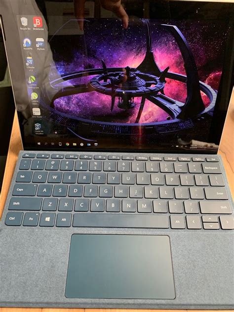 Surface Go 8gb Ram Wifi With Signature Type Cover Computers And Tech
