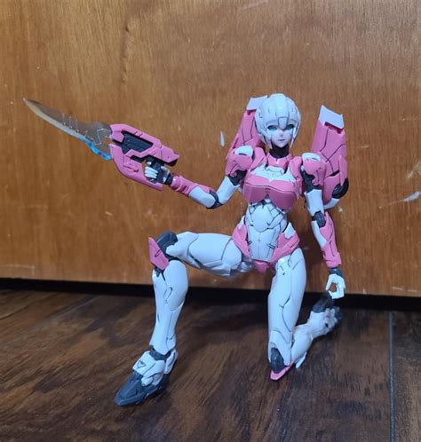 Arcee Kit R Freedomisgunpla