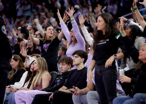 Golden State Valkyries Take Wnba By Storm With Sellouts And Hot Start