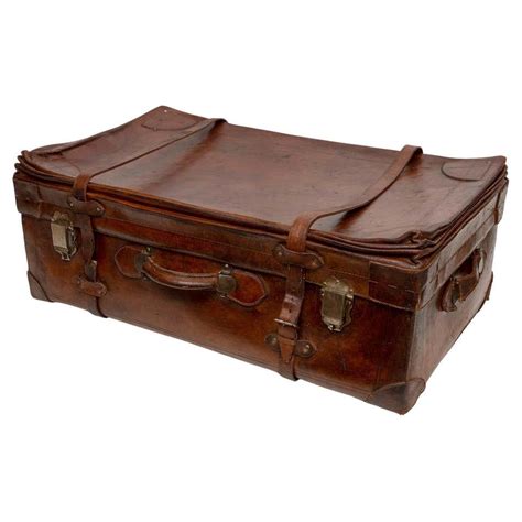 Good 1930s Leather Luggage Travel Trunk For Sale At 1stdibs Leather