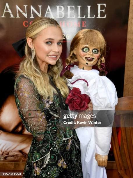 Madison Iseman Arrives At The Premiere Of Warner Bros Pictures And