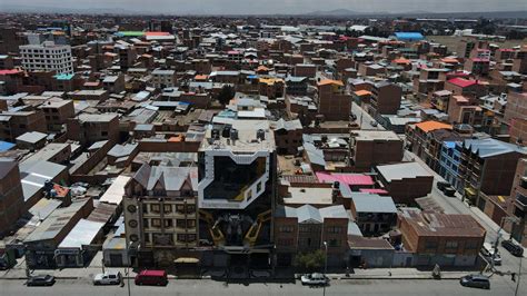 Adornan Los Cholets En Bolivia