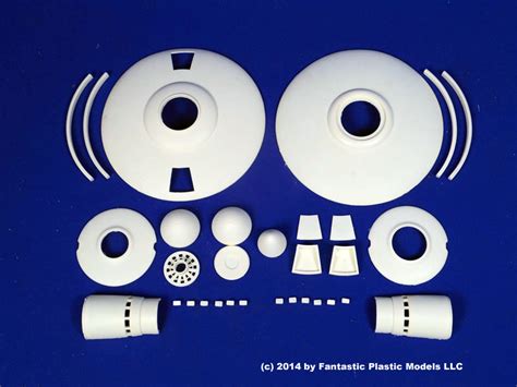 Federation G Class Starbase 1 2500 Resin Model Kit By Fantastic Plastic