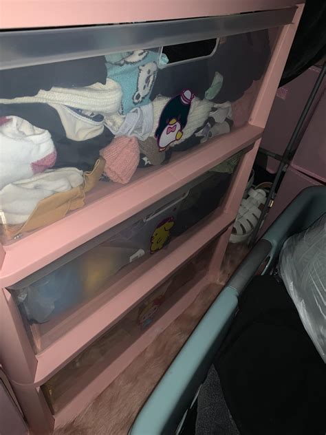 Hello Kitty Dorm Update Collecting Weezer 😏 Rhellokitty