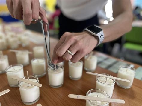 อบรมหลักสูตรการพัฒนาเทียนหอมล้านนาสร้างสรรค์จากวัสดุธรรมชาติให้กับกลุ่ม