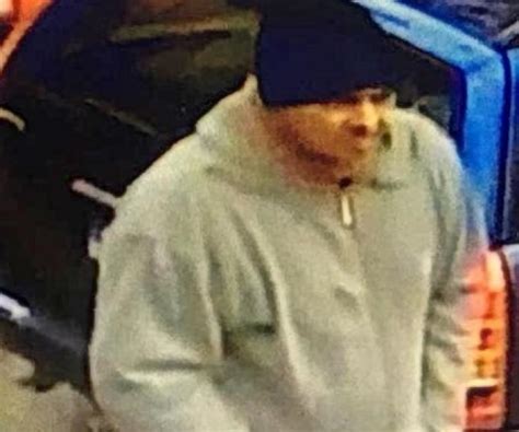 Bărbatul Care A Abuzat O Fetiță în Scara Blocului Prins în Timp Ce