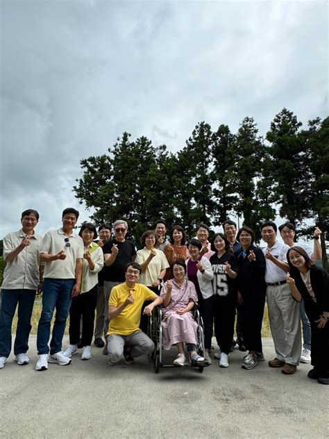 교회친구다모여 교회친구다모여 Added A New Photo