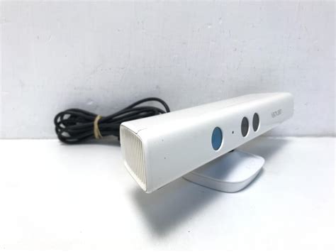 microsoft xbox 360 kinect with kinect adventures