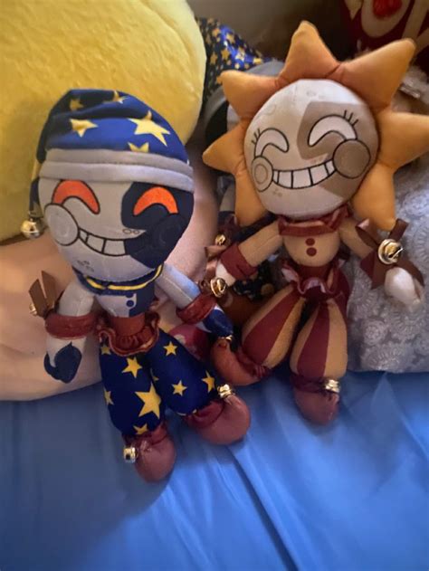 My Youtooz Sun And Moon Plushies Moon Fnaf Plush Fnaf Sun Plush