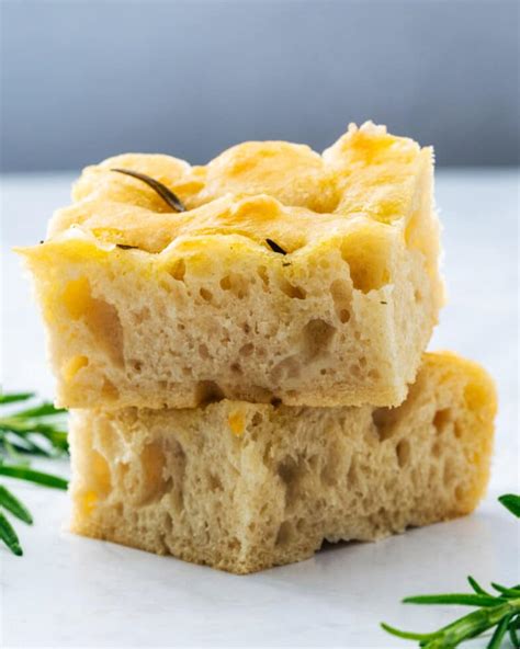 Easy Focaccia Bread Recipe