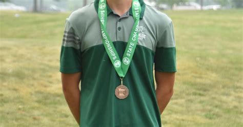 La Crescents Ryan Nutter Shoots For Big Golf Summer