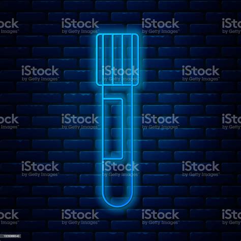 벽돌 벽 배경에 고립 된 빛나는 네온 라인 테스트 튜브 및 플라스크 화학 실험실 테스트 아이콘 실험실 유리 제품 기호 벡터 건강 검진에 대한 스톡 벡터 아트 및 기타 이미지