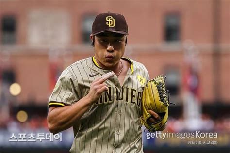 삼두근 통증 김하성 대타 출전→안타볼넷에 21호 도루까지배지환 1안타 1득점