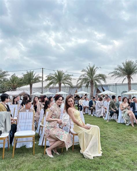 Interesting Green Jacqueline Wong 黃心穎 Huáng Xin Yǐng Ties The Knot