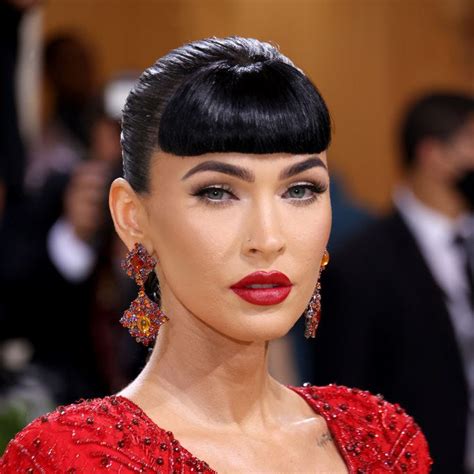 Megan Fox Gestuftes Haar Megan Fox Debuts A Short Brunette Bob