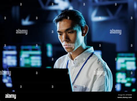 Dara Center Tech Support Running Code And Programming On Laptop Troubleshooting And Upgrading