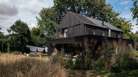 Hapa Architects Clads South Downs Eco Home In Charred Timber