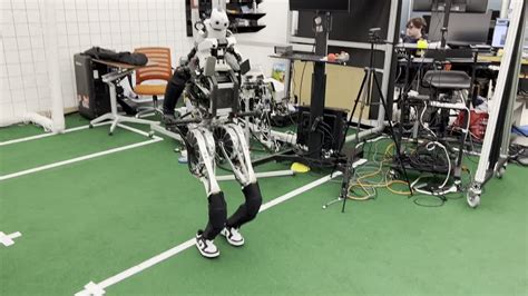 Humanoid Robot Darwin Artemis Dennis Hong