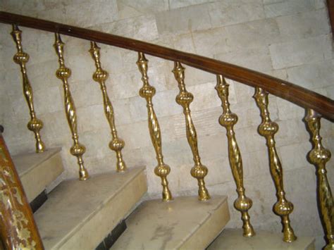 Baluster And Railing At Best Price In Delhi Delhi Brass Wood Designers