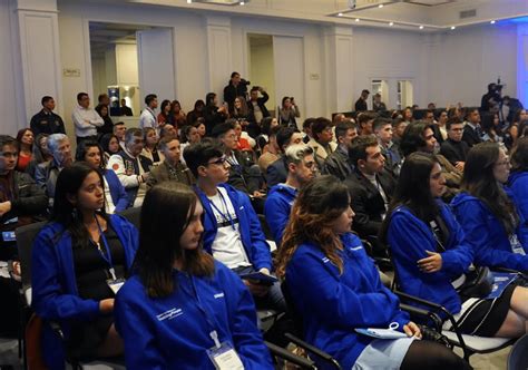 Lanzan Programa Gratis En Colombia Para Formarse En Inteligencia