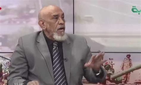 شاهد بالصورة والفيديو خلال استضافة تلفزيونية محلل سياسي سوداني