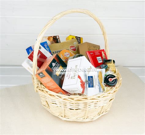 Корзина со сладостями своими руками 63 фото