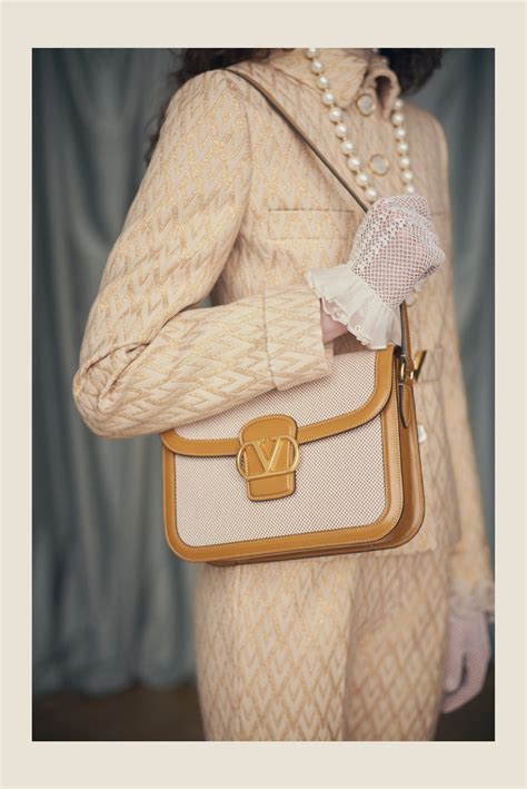Valentino Garavani 9to5 And Valentino Garavani Viva Superstar Avenue Montaigne Paris
