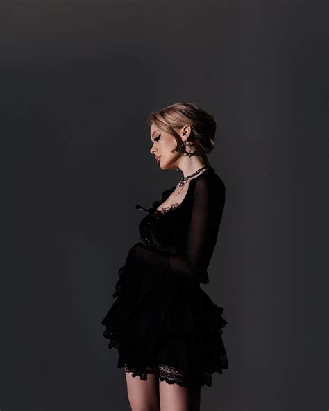 Darya Perova С днём рождения меня🖤🐈‍⬛🕷️ Фотограф Grachev Photo Визажист Morzhanovajulia