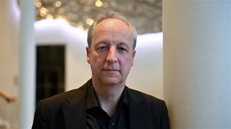 Bischof Stäblein „schaut Hin Wo Die Menschenwürde Verletzt Wird“ Ekd